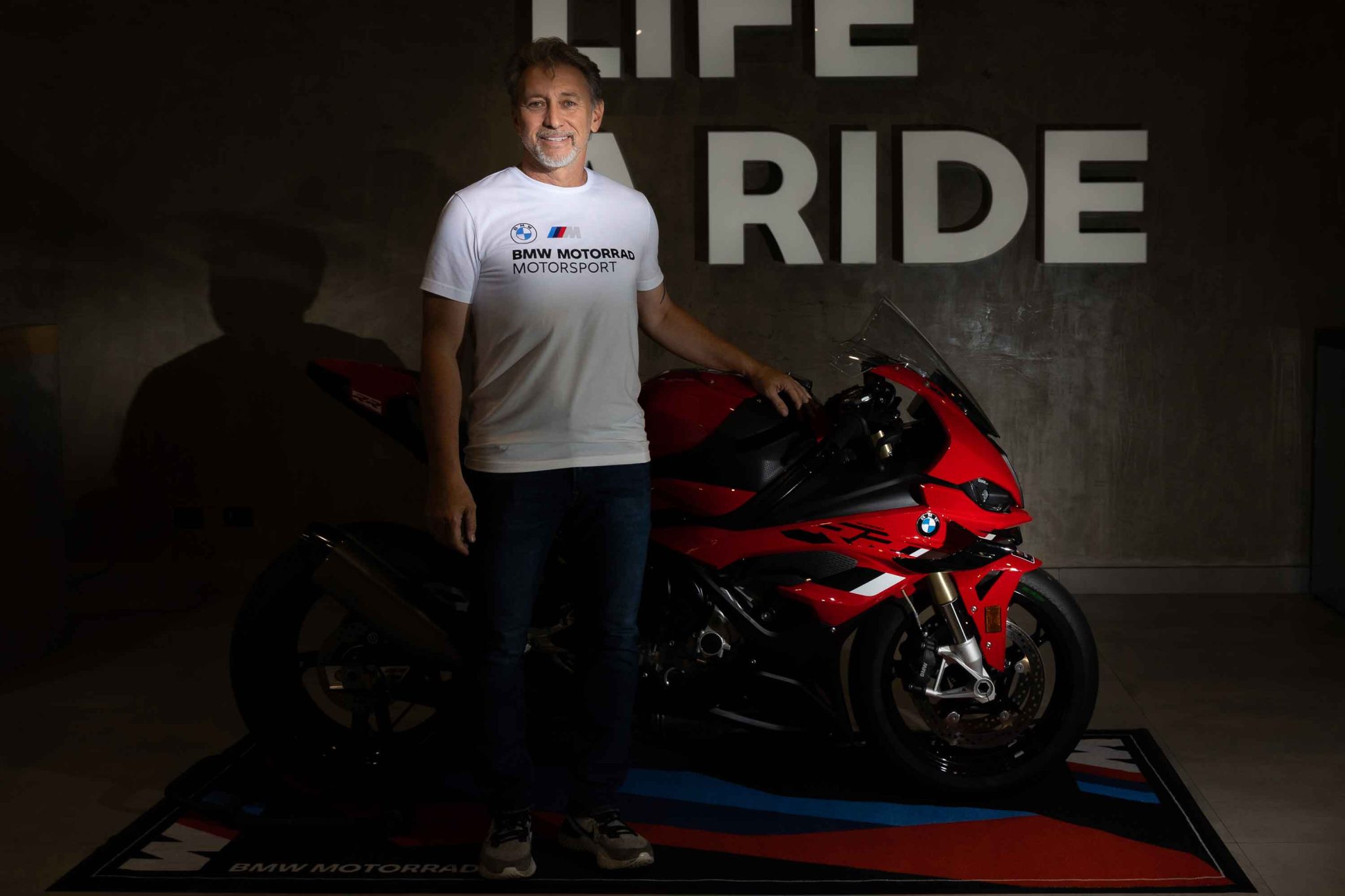 Reconocido piloto Iván Sala representará a BMW Motorrad en el ...