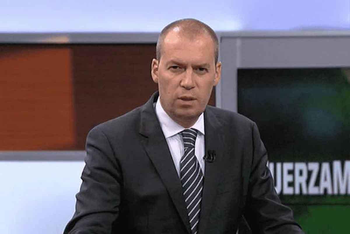 Falleció André Marín, periodista y comentarista deportivo de TUDN ...